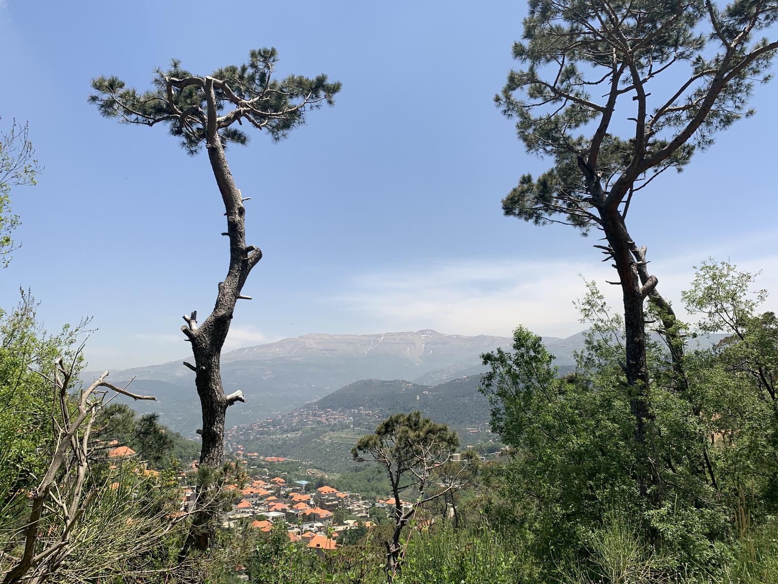 Dour el Chweir: old houses and views over Mount Saanine | BAM By Agenda ...